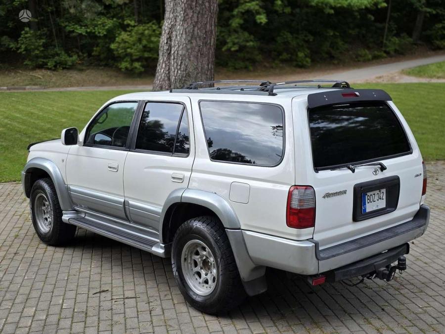 White Toyota 4Runner 2001 in Vilnius, with an engine capacity of 3.40 L and mileage of 288 thousand km for 7700 €, photo 7 on AUTOMOTO.COM.LV