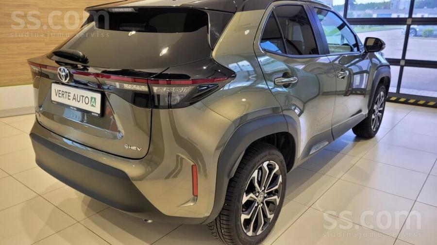 Zaļš Toyota Aqua 2025 Rīga, ar dzinēja tilpumu 1.50 L un nobraukumu 13 tūkst. km par 24490 €, foto 7 vietnē AUTOMOTO.COM.LV