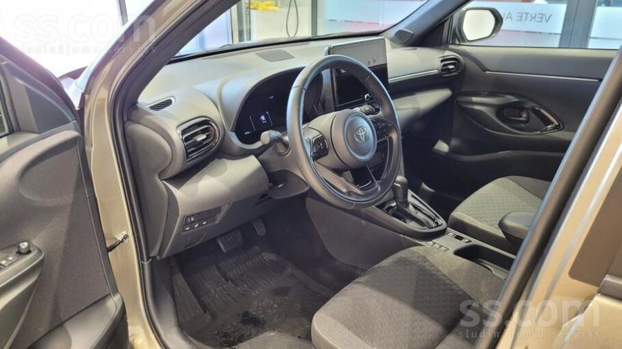 Zaļš Toyota Aqua 2025 Rīga, ar dzinēja tilpumu 1.50 L un nobraukumu 13 tūkst. km par 24490 €, foto 13 vietnē AUTOMOTO.COM.LV