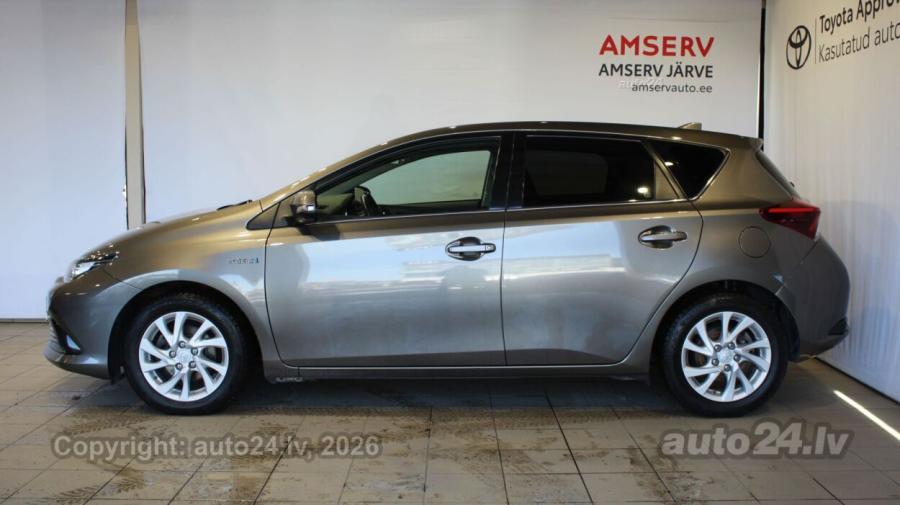 Beige Toyota Auris 2019 in Tallinn, with an engine capacity of 1.80 L and mileage of 157 thousand km for 12990 €, photo 3 on AUTOMOTO.COM.LV