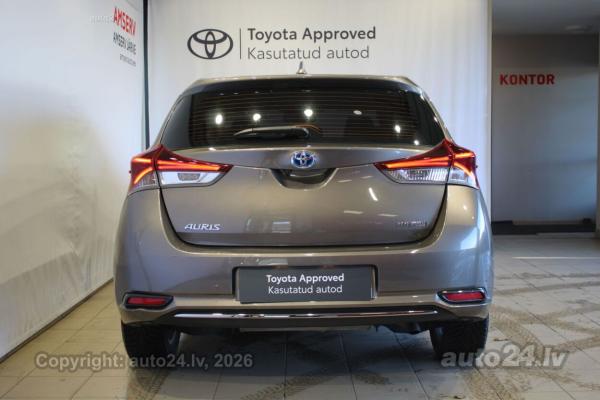 Smilšu krāsa Toyota Auris 2019 Tallina, ar dzinēja tilpumu 1.80 L un nobraukumu 157 tūkst. km par 12990 €, foto 4 vietnē AUTOMOTO.COM.LV