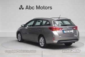 Smilšu krāsa Toyota Auris 2015 Tallina, ar dzinēja tilpumu 1.60 L un nobraukumu 148 tūkst. km par 9900 €, foto 6 vietnē AUTOMOTO.COM.LV
