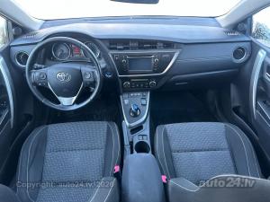 Smilšu krāsa Toyota Auris 2015 Tallina, ar dzinēja tilpumu 1.80 L un nobraukumu 299 tūkst. km par 6200 €, foto 7 vietnē AUTOMOTO.COM.LV