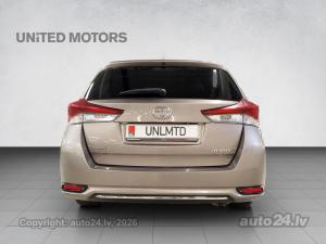 Smilšu krāsa Toyota Auris 2016 Tallina, ar dzinēja tilpumu 1.60 L un nobraukumu 172 tūkst. km par 9990 €, foto 11 vietnē AUTOMOTO.COM.LV