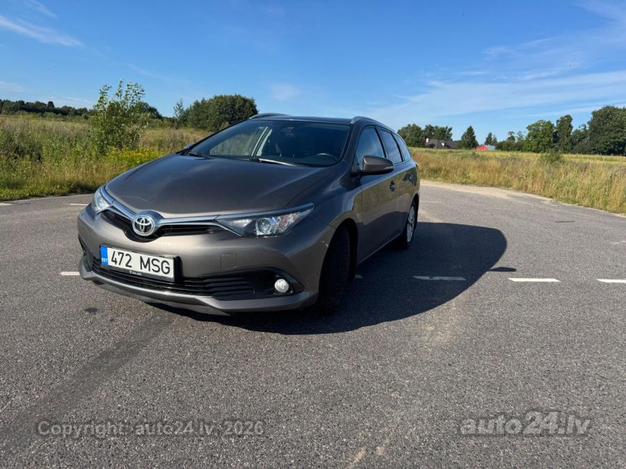 Smilšu krāsa Toyota Auris 2019 Tallina, ar dzinēja tilpumu 1.60 L un nobraukumu 105 tūkst. km par 11750 €, foto 3 vietnē AUTOMOTO.COM.LV
