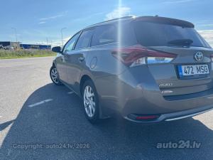 Smilšu krāsa Toyota Auris 2019 Tallina, ar dzinēja tilpumu 1.60 L un nobraukumu 105 tūkst. km par 11750 €, foto 4 vietnē AUTOMOTO.COM.LV