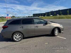 Smilšu krāsa Toyota Auris 2019 Tallina, ar dzinēja tilpumu 1.60 L un nobraukumu 105 tūkst. km par 11750 €, foto 6 vietnē AUTOMOTO.COM.LV