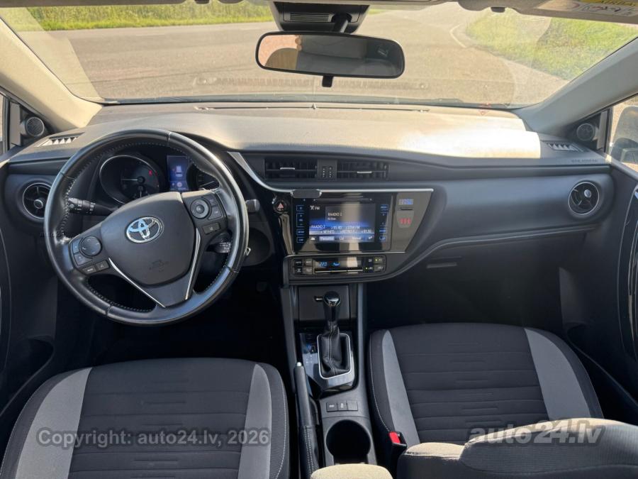 Smilšu krāsa Toyota Auris 2019 Tallina, ar dzinēja tilpumu 1.60 L un nobraukumu 105 tūkst. km par 11750 €, foto 7 vietnē AUTOMOTO.COM.LV