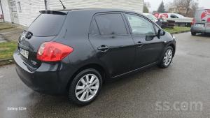 Melns Toyota Auris 2007 Rīga, ar dzinēja tilpumu 2.00 L un nobraukumu 253 tūkst. km par 2950 €, foto 3 vietnē AUTOMOTO.COM.LV