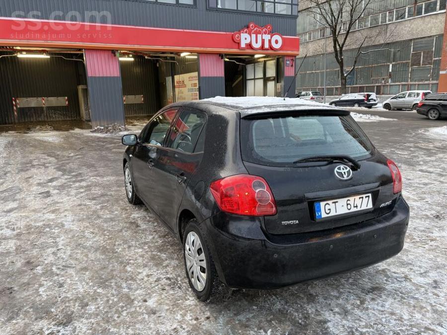 Melns Toyota Auris 2007 Rīga, ar dzinēja tilpumu 1.60 L un nobraukumu 194 tūkst. km par 3100 €, foto 2 vietnē AUTOMOTO.COM.LV
