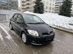 Black Toyota Auris 2007 in Vilnius, with an engine capacity of 1.60 L and mileage of 177 thousand km for 3300 €, photo 5 on AUTOMOTO.COM.LV