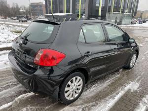 Black Toyota Auris 2007 in Vilnius, with an engine capacity of 1.60 L and mileage of 177 thousand km for 3300 €, photo 10 on AUTOMOTO.COM.LV