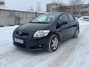 Black Toyota Auris 2007 in Panevezys, with an engine capacity of 2.00 L and mileage of 310 thousand km for 2500 €, photo  on AUTOMOTO.COM.LV