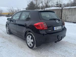 Black Toyota Auris 2007 in Panevezys, with an engine capacity of 2.00 L and mileage of 310 thousand km for 2500 €, photo 7 on AUTOMOTO.COM.LV