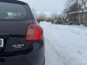 Black Toyota Auris 2007 in Panevezys, with an engine capacity of 2.00 L and mileage of 310 thousand km for 2500 €, photo 20 on AUTOMOTO.COM.LV