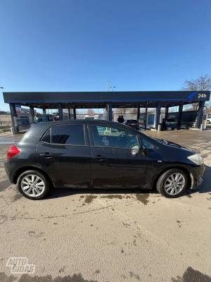 Melns Toyota Auris 2007 Klaipėda, ar dzinēja tilpumu 2.00 L un nobraukumu 328 tūkst. km par 1800 €, foto 11 vietnē AUTOMOTO.COM.LV