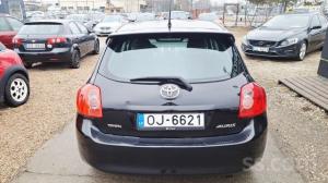 Black Toyota Auris 2007 in Riga, with an engine capacity of 2.20 L and mileage of 211 thousand km for 2700 €, photo 13 on AUTOMOTO.COM.LV