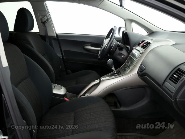 Melns Toyota Auris 2007 Tallina, ar dzinēja tilpumu 1.60 L un nobraukumu 219 tūkst. km par 999 €, foto 6 vietnē AUTOMOTO.COM.LV