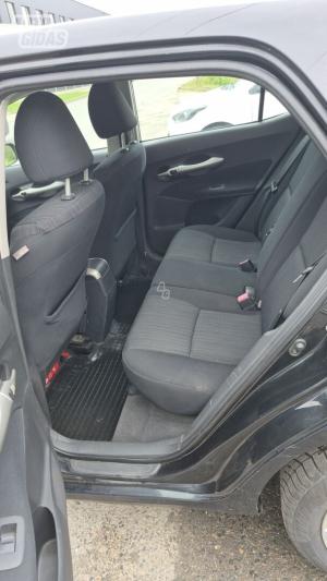 Black Toyota Auris 2007 in Vilnius, with an engine capacity of 2.00 L and mileage of 320 thousand km for 2000 €, photo 7 on AUTOMOTO.COM.LV
