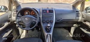 Melns Toyota Auris 2007 Tallina, ar dzinēja tilpumu 1.40 L un nobraukumu 232 tūkst. km par 2590 €, foto 6 vietnē AUTOMOTO.COM.LV