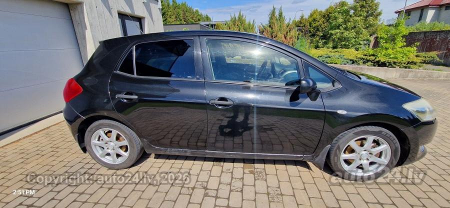 Melns Toyota Auris 2007 Tallina, ar dzinēja tilpumu 1.40 L un nobraukumu 232 tūkst. km par 2590 €, foto 11 vietnē AUTOMOTO.COM.LV