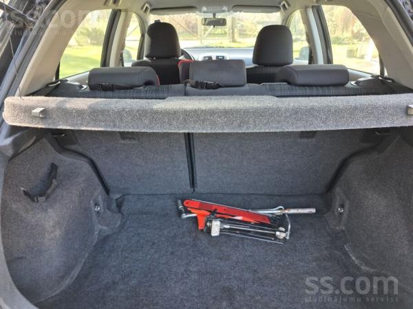 Melns Toyota Auris 2007 Rīga, ar dzinēja tilpumu 2.00 L un nobraukumu 275 tūkst. km par 1850 €, foto 9 vietnē AUTOMOTO.COM.LV