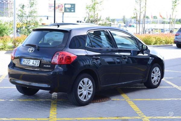 Melns Toyota Auris 2007 Viļņa, ar dzinēja tilpumu 1.60 L un nobraukumu 275 tūkst. km par 2350 €, foto 4 vietnē AUTOMOTO.COM.LV