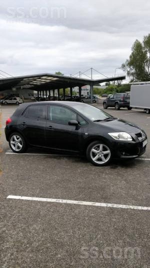 Melns Toyota Auris 2007 Rīga, ar dzinēja tilpumu 1.60 L un nobraukumu 236 tūkst. km par 2750 €, foto 3 vietnē AUTOMOTO.COM.LV