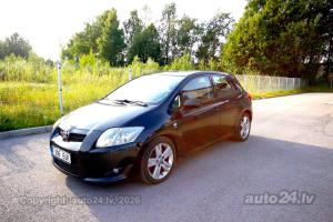 Black Toyota Auris 2007 in Tartu, with an engine capacity of 2.20 L and mileage of 281 thousand km for 2900 €, photo 2 on AUTOMOTO.COM.LV