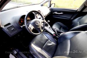Black Toyota Auris 2007 in Tartu, with an engine capacity of 2.20 L and mileage of 281 thousand km for 2900 €, photo 23 on AUTOMOTO.COM.LV