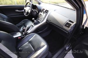 Black Toyota Auris 2007 in Tartu, with an engine capacity of 2.20 L and mileage of 281 thousand km for 2900 €, photo 26 on AUTOMOTO.COM.LV