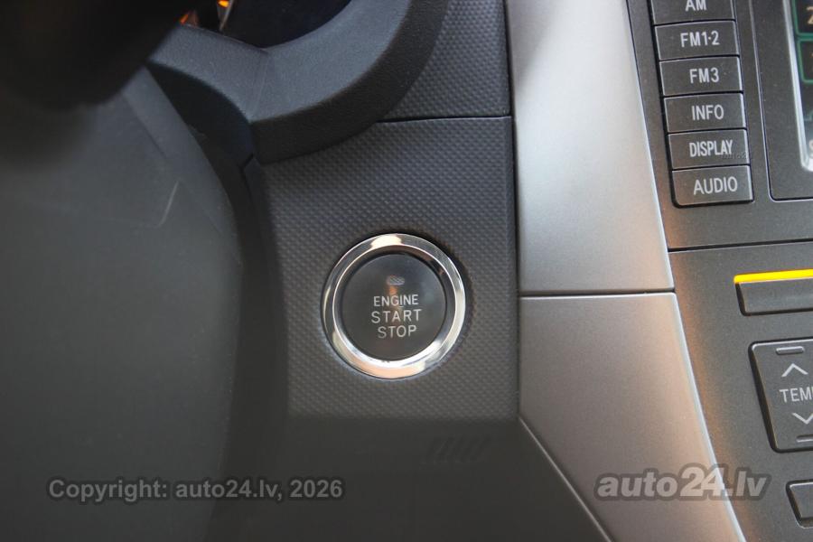 Black Toyota Auris 2007 in Tartu, with an engine capacity of 2.20 L and mileage of 281 thousand km for 2900 €, photo 34 on AUTOMOTO.COM.LV