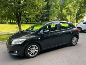 Black Toyota Auris 2007 in Vilnius, with an engine capacity of 2.00 L and mileage of 358 thousand km for 2100 €, photo  on AUTOMOTO.COM.LV