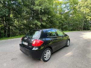 Melns Toyota Auris 2007 Viļņa, ar dzinēja tilpumu 2.00 L un nobraukumu 358 tūkst. km par 2100 €, foto 6 vietnē AUTOMOTO.COM.LV