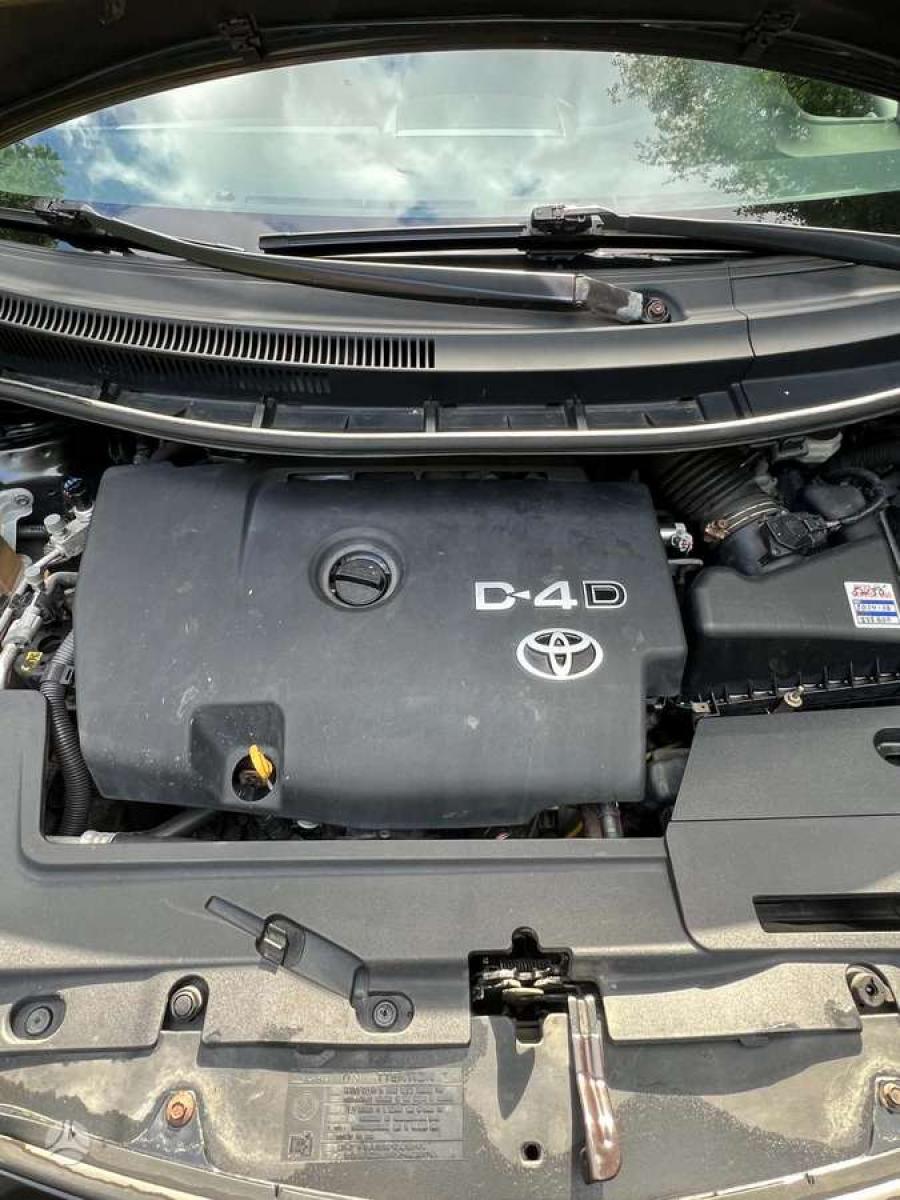 Melns Toyota Auris 2007 Viļņa, ar dzinēja tilpumu 2.00 L un nobraukumu 358 tūkst. km par 2100 €, foto 18 vietnē AUTOMOTO.COM.LV