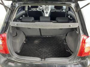 Melns Toyota Auris 2007 Jēkabpils, ar dzinēja tilpumu 2.00 L un nobraukumu 210 tūkst. km par 3200 €, foto 11 vietnē AUTOMOTO.COM.LV