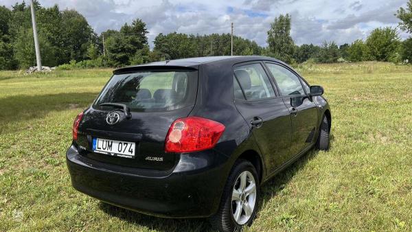 Black Toyota Auris 2007 in Kaunas, with an engine capacity of 1.60 L and mileage of 167 thousand km for 3650 €, photo 4 on AUTOMOTO.COM.LV