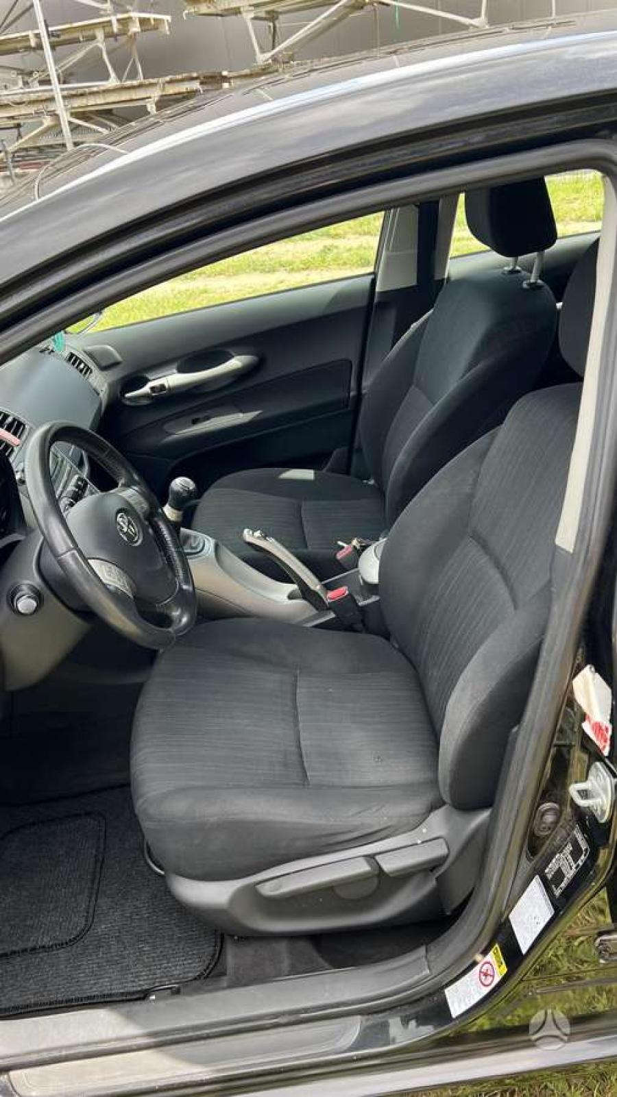 Melns Toyota Auris 2007 Kauņa, ar dzinēja tilpumu 1.60 L un nobraukumu 167 tūkst. km par 3650 €, foto 19 vietnē AUTOMOTO.COM.LV