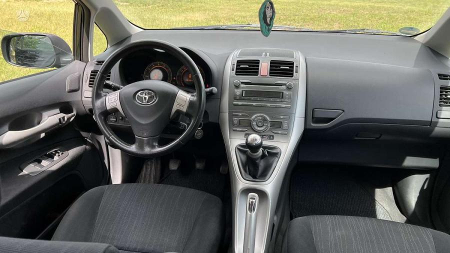 Melns Toyota Auris 2007 Kauņa, ar dzinēja tilpumu 1.60 L un nobraukumu 167 tūkst. km par 3650 €, foto 20 vietnē AUTOMOTO.COM.LV