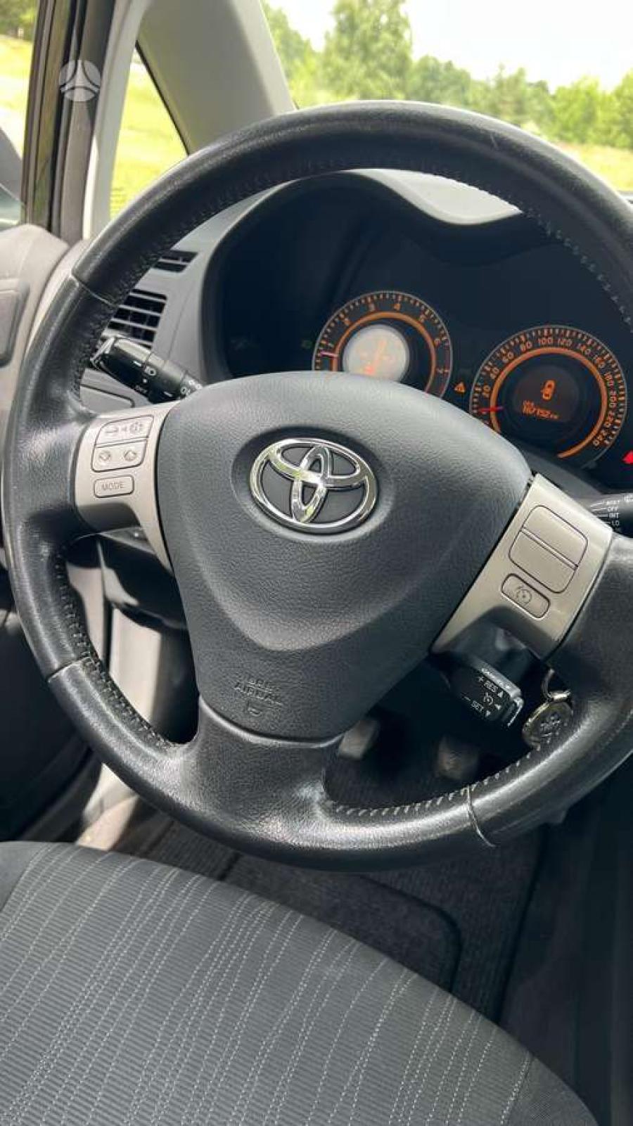 Melns Toyota Auris 2007 Kauņa, ar dzinēja tilpumu 1.60 L un nobraukumu 167 tūkst. km par 3650 €, foto 22 vietnē AUTOMOTO.COM.LV
