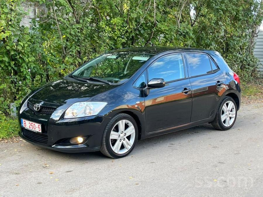Melns Toyota Auris 2007 Rīga, ar dzinēja tilpumu 2.20 L un nobraukumu 0 tūkst. km par 2790 €, foto 1 vietnē AUTOMOTO.COM.LV