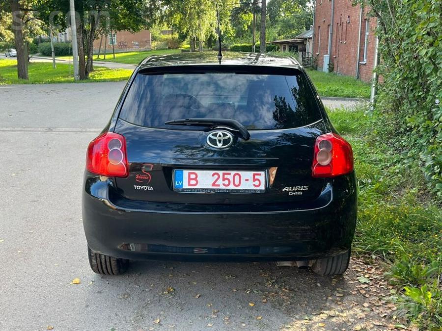 Melns Toyota Auris 2007 Rīga, ar dzinēja tilpumu 2.20 L un nobraukumu 0 tūkst. km par 2790 €, foto 5 vietnē AUTOMOTO.COM.LV