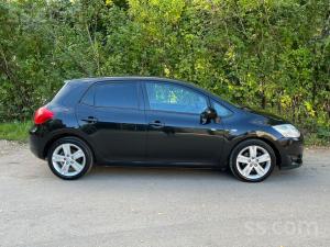 Melns Toyota Auris 2007 Rīga, ar dzinēja tilpumu 2.20 L un nobraukumu 0 tūkst. km par 2790 €, foto 7 vietnē AUTOMOTO.COM.LV