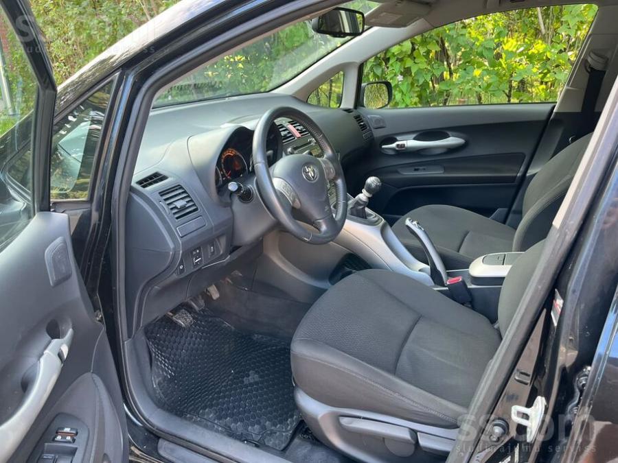Melns Toyota Auris 2007 Rīga, ar dzinēja tilpumu 2.20 L un nobraukumu 0 tūkst. km par 2790 €, foto 10 vietnē AUTOMOTO.COM.LV