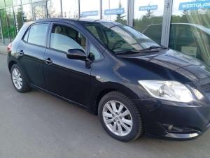 Black Toyota Auris 2007 in Alytus, with an engine capacity of 2.00 L and mileage of 302 thousand km for 2000 €, photo 3 on AUTOMOTO.COM.LV