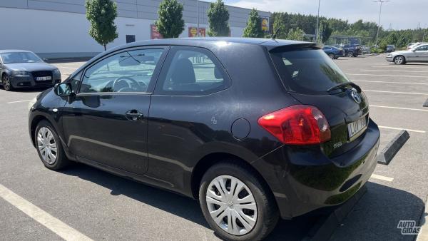 Toyota Auris 2007 Viļņa vietnē Melns Toyota Auris 2007 Viļņa, ar dzinēja tilpumu 2.00 L un nobraukumu 259 tūkst. km par 2200 €, foto 8 vietnē AUTOMOTO.COM.LV