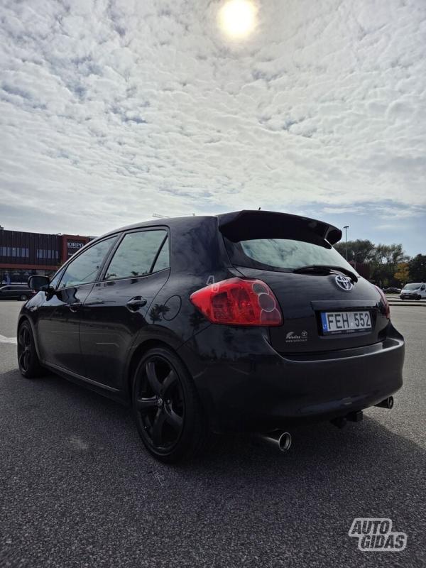 Black Toyota Auris 2007 in Klaipeda, with an engine capacity of 1.60 L and mileage of 282 thousand km for 2850 €, photo 3 on AUTOMOTO.COM.LV