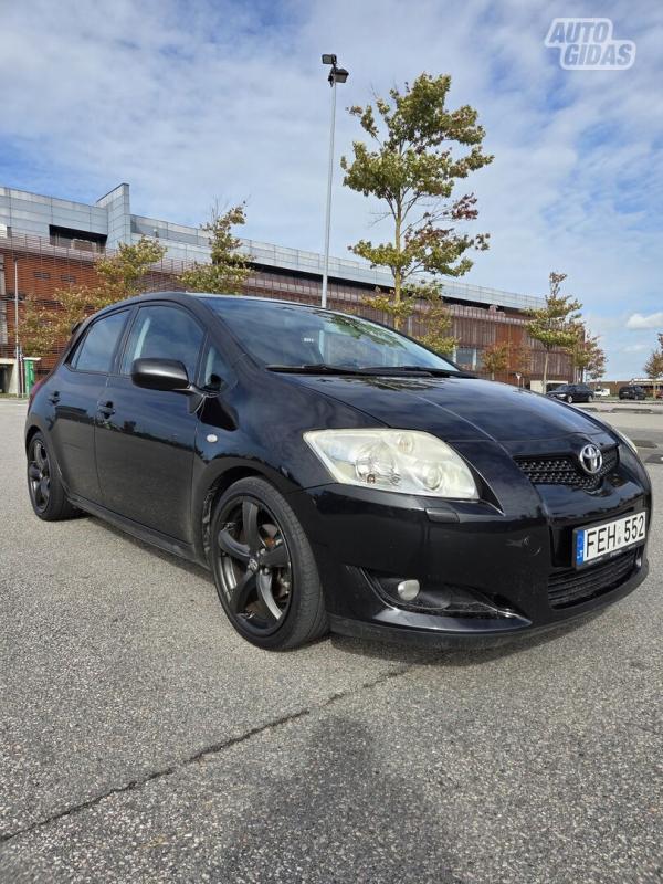 Black Toyota Auris 2007 in Klaipeda, with an engine capacity of 1.60 L and mileage of 282 thousand km for 2850 €, photo 5 on AUTOMOTO.COM.LV