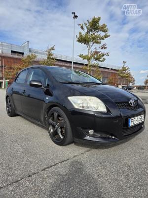 Black Toyota Auris 2007 in Klaipeda, with an engine capacity of 1.60 L and mileage of 282 thousand km for 2850 €, photo 5 on AUTOMOTO.COM.LV