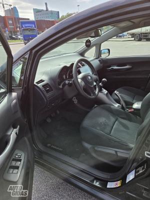 Black Toyota Auris 2007 in Klaipeda, with an engine capacity of 1.60 L and mileage of 282 thousand km for 2850 €, photo 6 on AUTOMOTO.COM.LV